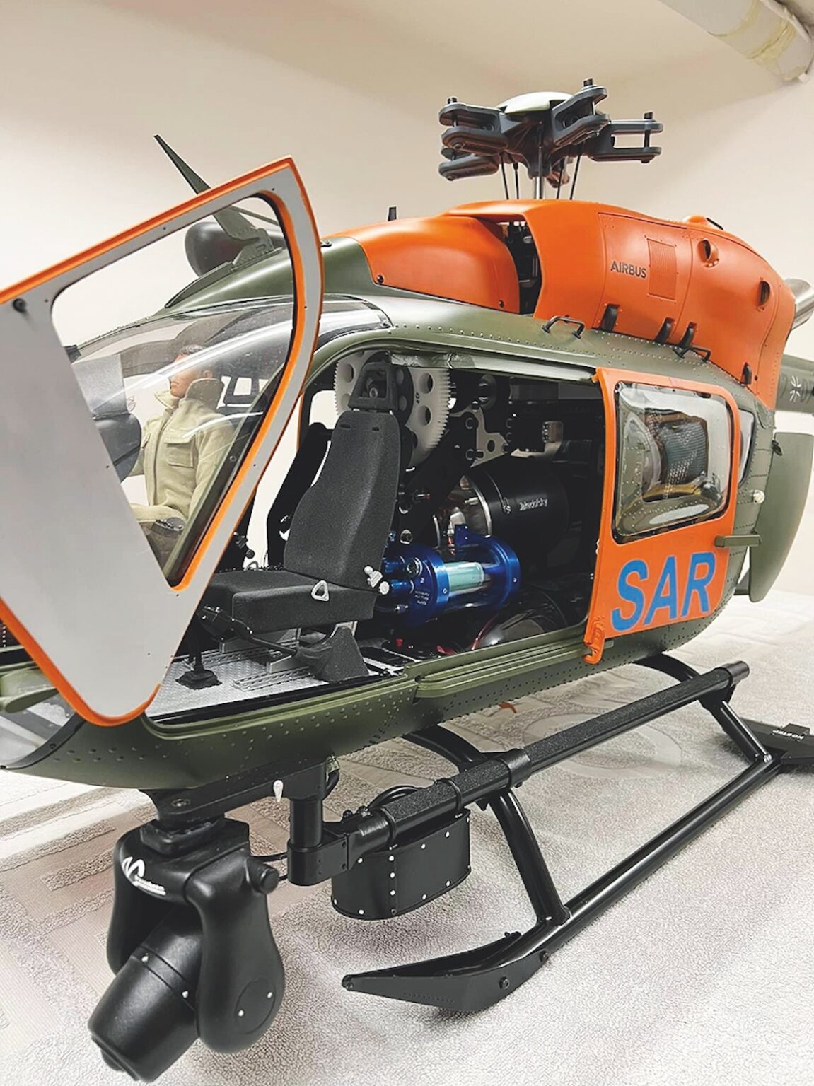 Klein trifft groß: Airbus H145 LUH SAR - ROTOR Magazin