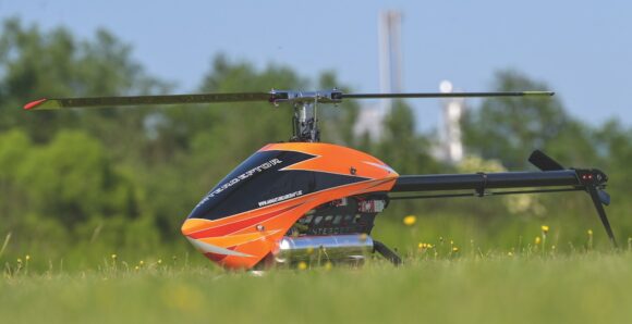 Interceptor – der erste in Serie produzierte Heli für den O.S. GT15HZ ...