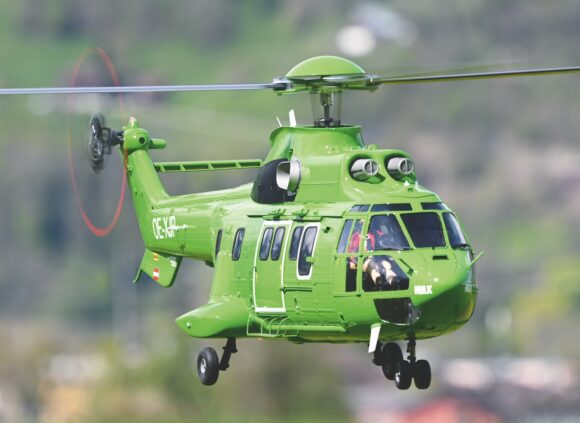 AS 332L Super Puma – ein Projekt mit Kindern - ROTOR Magazin