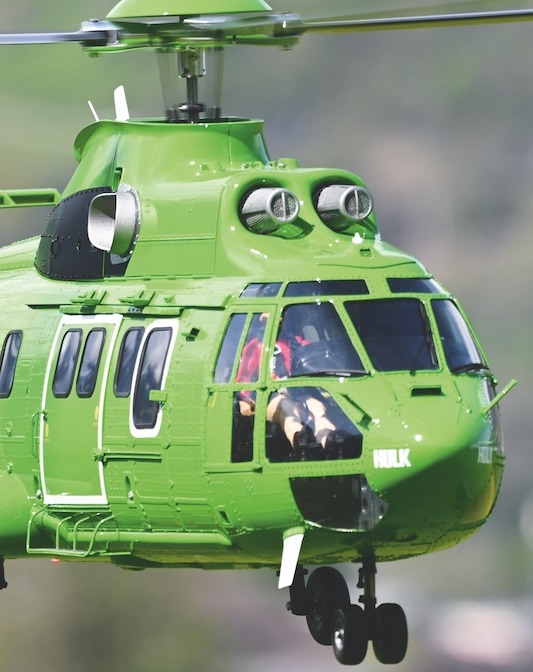 AS 332L Super Puma – ein Projekt mit Kindern - ROTOR Magazin
