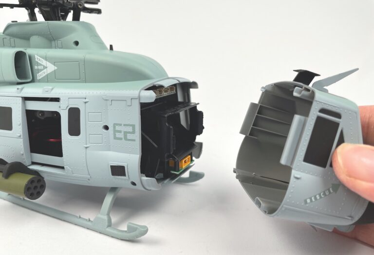Goosky E2 Bell UH-1Y Venom - ROTOR Magazin